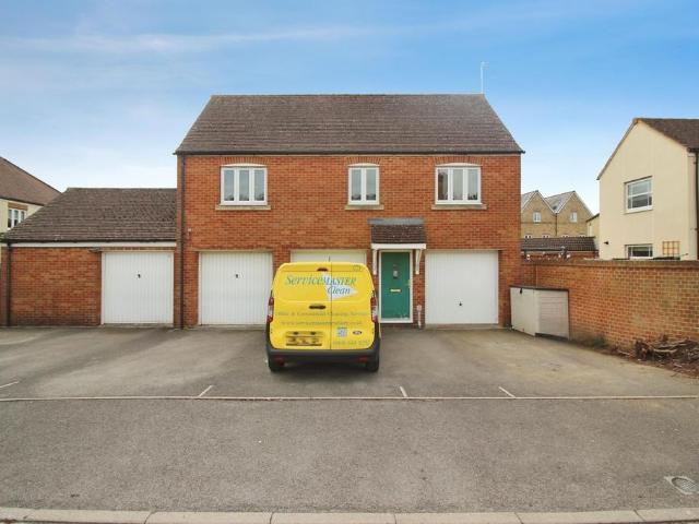 2 bedroom coach house to rent