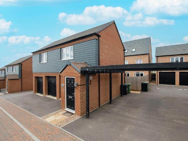 2 bedroom coach house to rent