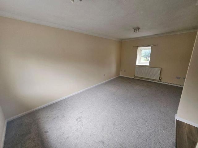 2 bedroom coach house to rent