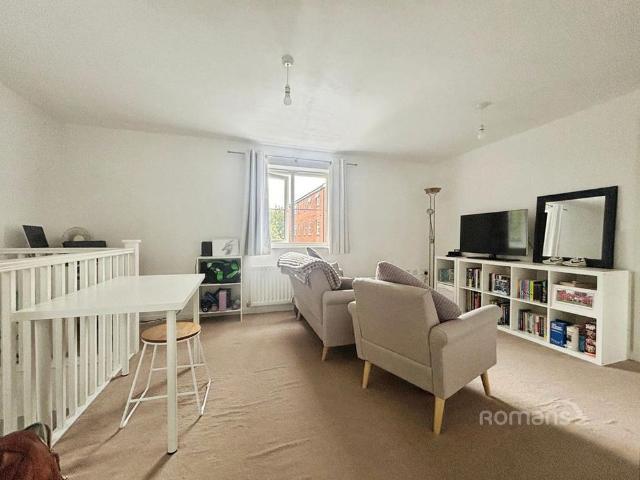 2 bedroom coach house to rent