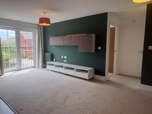 2 bedroom coach house to rent