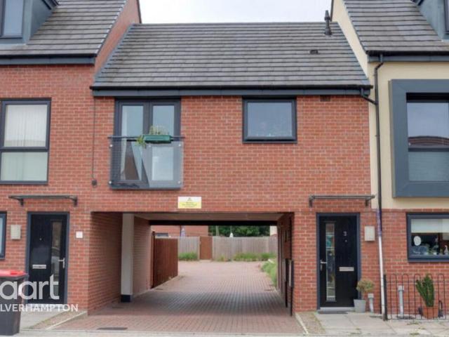 2 bedroom coach house to rent