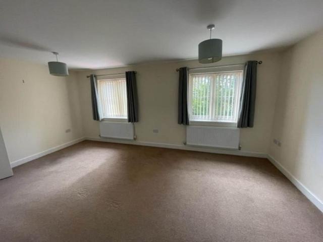2 bedroom coach house to rent