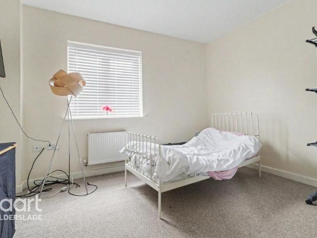 2 bedroom coach house to rent