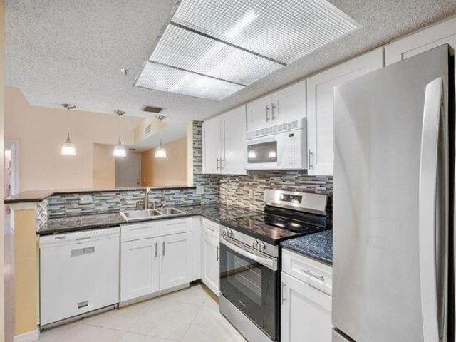2 bedroom, Coconut Creek FL 33073 104898426