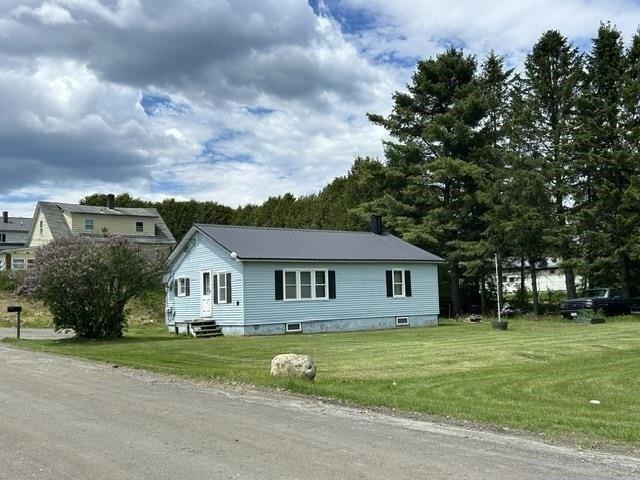 2 bedroom, Colebrook NH 03576 104687102