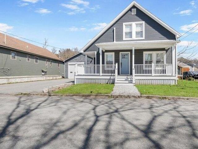 2 bedroom, Colebrook NH 03576 105156690