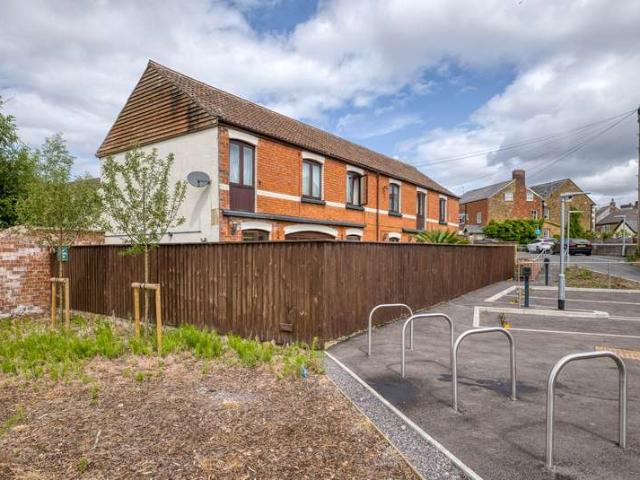 2 Bedroom Commercial Property