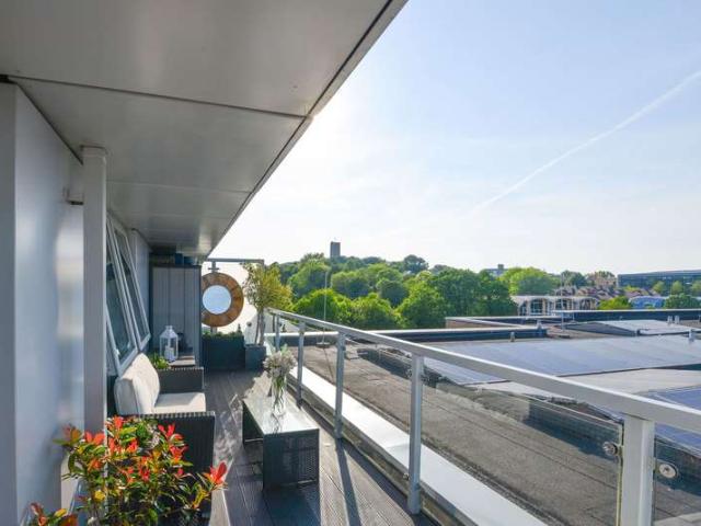 2 Bedroom Commercial Property