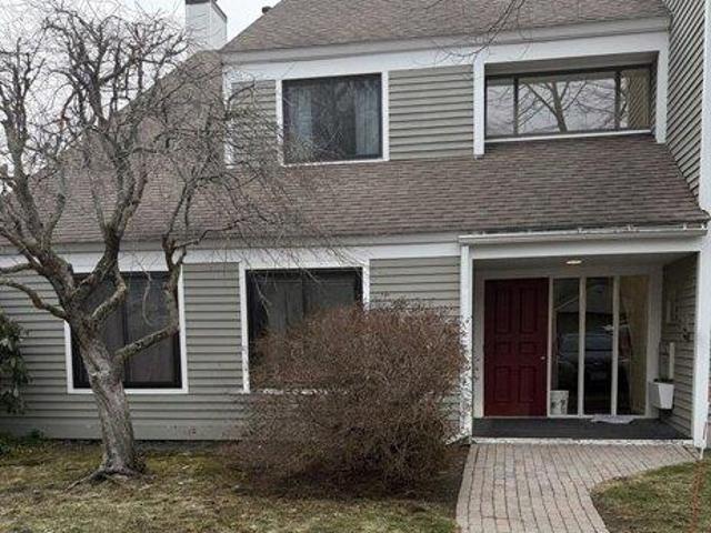 2 bedroom, Concord MA 01742 102586665
