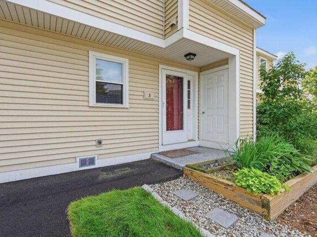 2 bedroom, Concord NH 03303 104235980