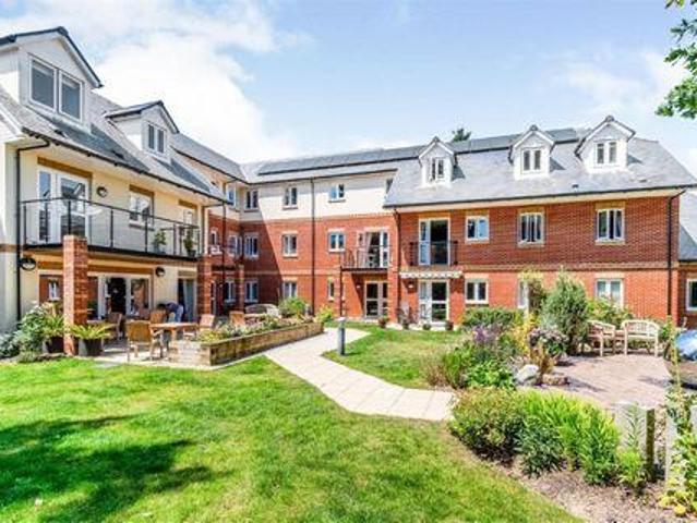 2 Bedroom Condo Dibden Purlieu Hampshire 104073665
