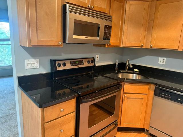2 Bedroom Condo for Rent at 10427 Briarbend Dr, Saint Louis, MO 63146