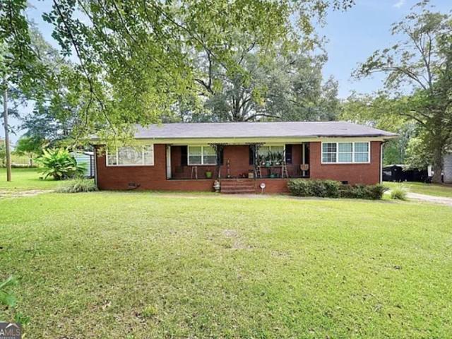 2 Bedroom Condo for Rent at 104 Bowen St #B, Stockbridge, GA 30281