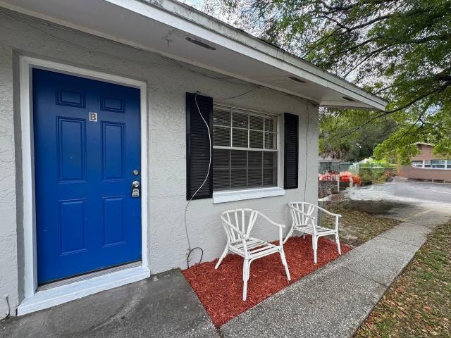 2 Bedroom Condo for Rent at 10015 N Aster Ave #B, Tampa, FL 33612 North Tampa