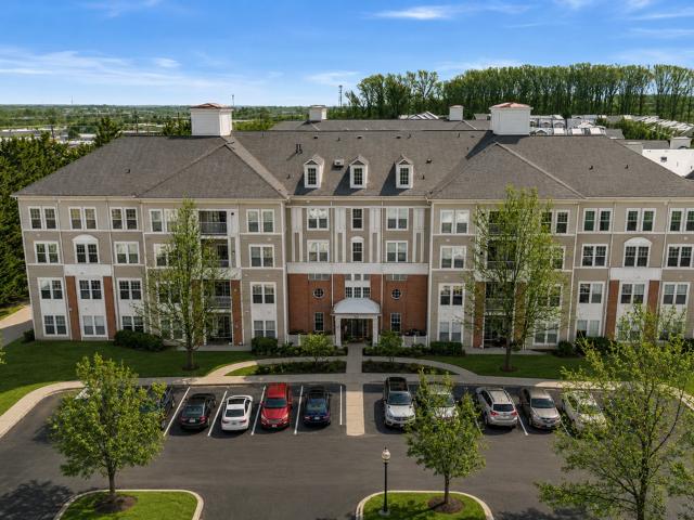 2 Bedroom Condo for Rent at 101 Watkins Pond Blvd #306, Rockville, MD 20850