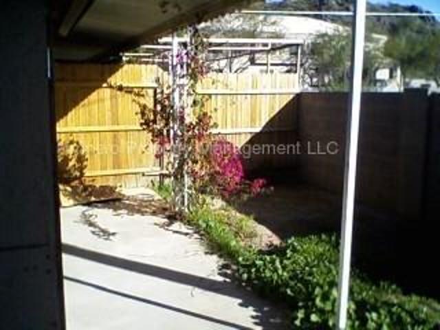 2 Bedroom Condo for Rent at 11620 N 17th Dr #2, Phoenix, AZ 85029