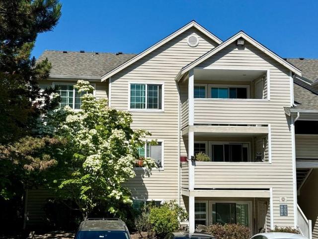 2 Bedroom Condo for Rent at 11915 Roseberg Ave S #309, Burien, WA 98168 Riverton Boulevard Park