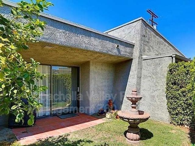 2 Bedroom Condo for Rent at 1111 E Ramon Rd #7, Palm Springs, CA 92264 Warm Sands