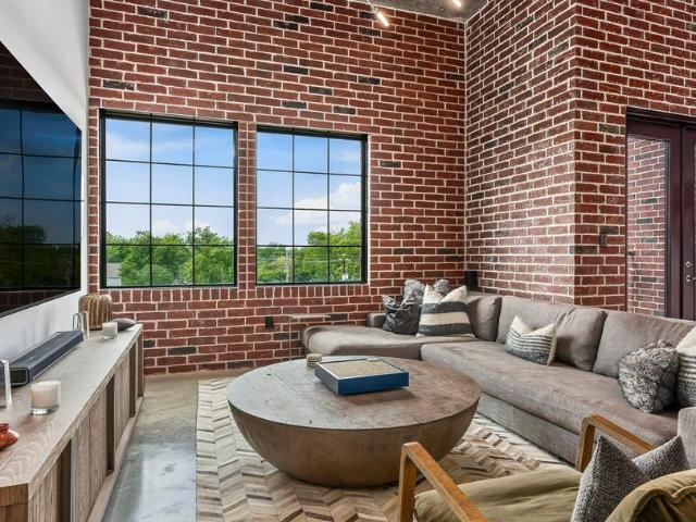 2 Bedroom Condo for Rent at 1111 Studewood Street #1412, Houston, TX 77008 Greater Heights