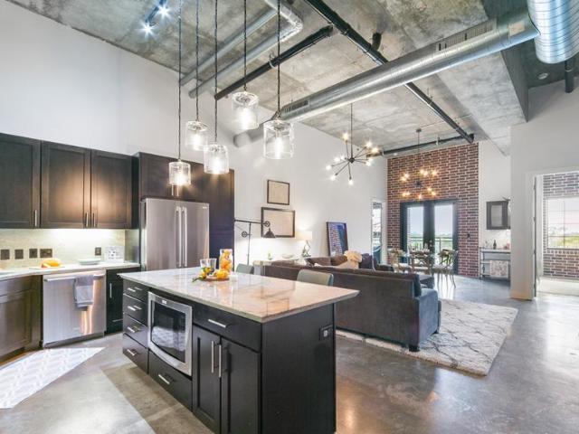 2 Bedroom Condo for Rent at 1111 Studewood Street #4.2256, Houston, TX 77008 Greater Heights