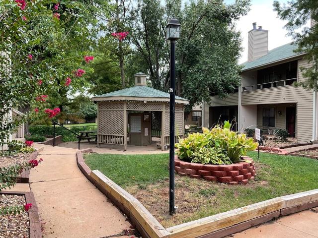 2 Bedroom Condo for Rent at 11140 Stratford Dr Bldg 12 #607, Oklahoma City, OK 73120