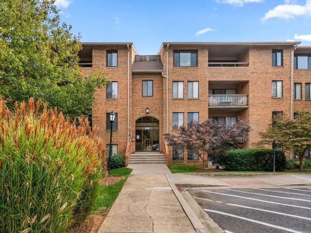2 Bedroom Condo for Rent at 11315 Commonwealth Dr #101, North Bethesda, MD 20852 North Bethesda