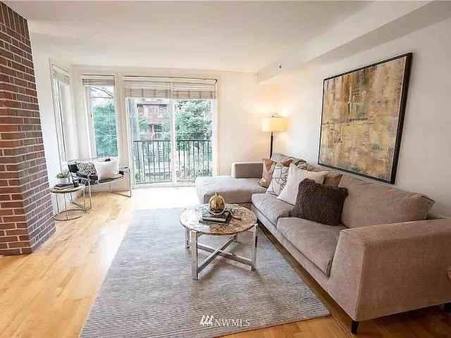 2 Bedroom Condo for Rent at 124 Bellevue Ave E #202, Seattle, WA 98102 Broadway