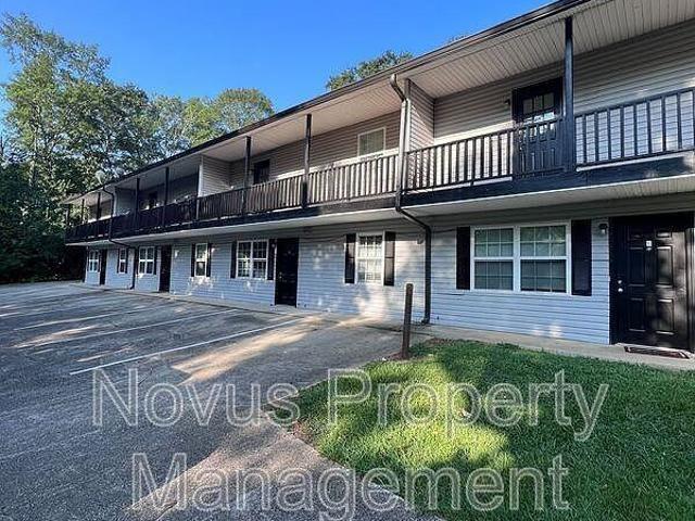 2 Bedroom Condo for Rent at 124 Bowen St #H, Carrollton, GA 30117