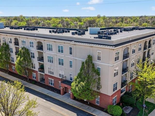 2 Bedroom Condo for Rent at 1270 Strassner Dr, Brentwood, MO 63144 Brentwood