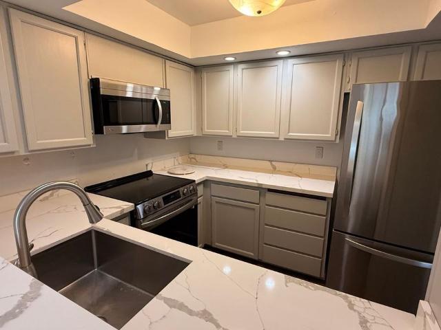 2 Bedroom Condo for Rent at 12904 126th Ct Ne #J103, Kirkland, WA 98034 Totem Lake