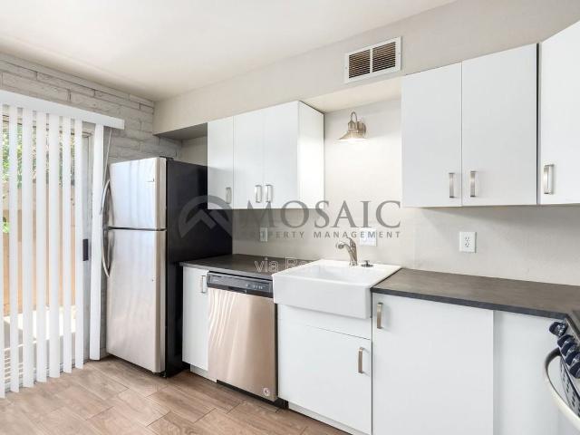 2 Bedroom Condo for Rent at 1204 S Mcclintock Dr #B, Tempe, AZ 85281 University Heights