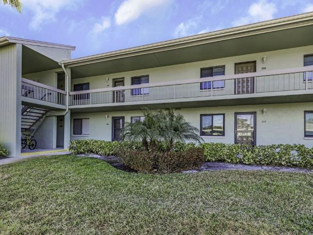 2 Bedroom Condo for Rent at 122 Caryl Way #1, Oldsmar, FL 34677