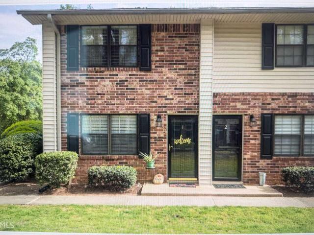 2 Bedroom Condo for Rent at 1235 Riverside Dr #B2, Gainesville, GA 30501