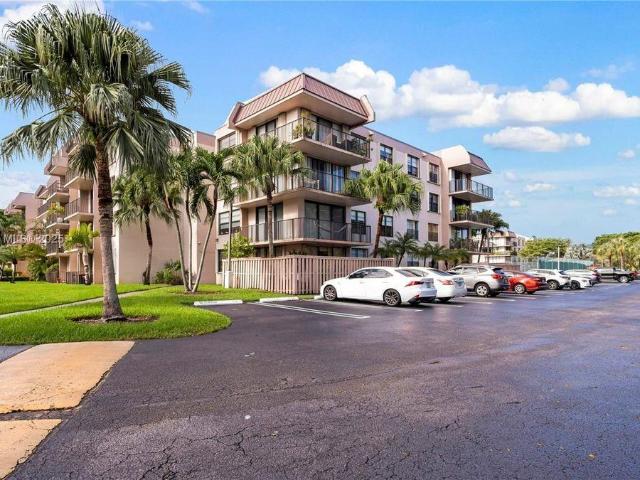 2 Bedroom Condo for Rent at 13000 Sw 92nd Ave, Miami, FL 33176
