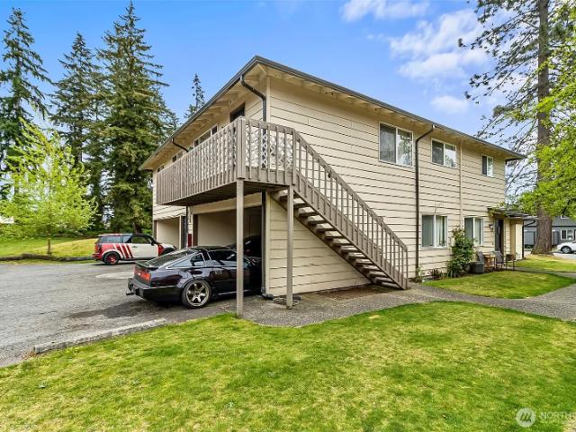 2 Bedroom Condo for Rent at 1315 Wildwood St #D, Marysville, WA 98270 Downtown Marysville