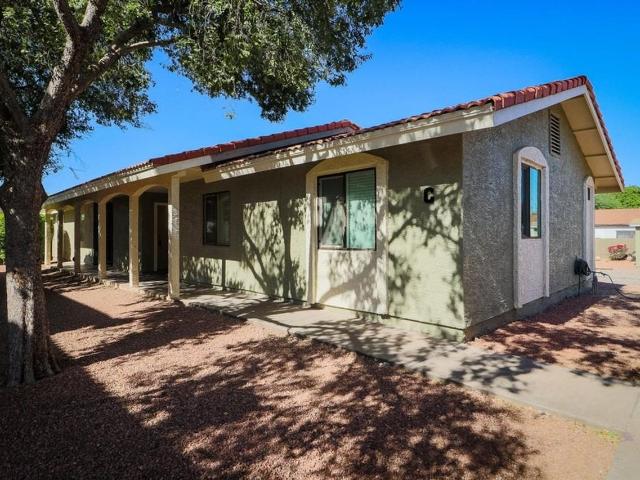 2 Bedroom Condo for Rent at 1336 E Mountain View Rd #105, Phoenix, AZ 85020
