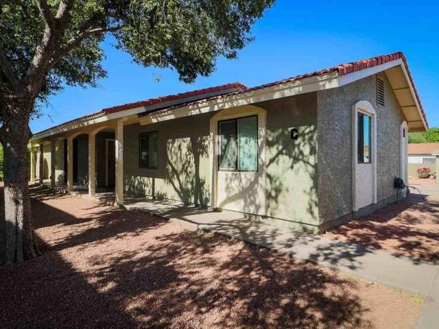 2 Bedroom Condo for Rent at 1336 E Mountain View Rd #105, Phoenix, AZ 85020