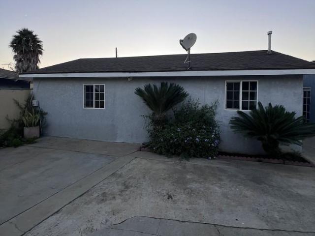 2 Bedroom Condo for Rent at 14951 Cerritos Ave Back House, Bellflower, CA 90706 Bellflower