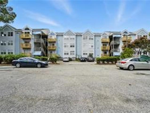 2 Bedroom Condo for Rent at 1563 N King St #1, Hampton, VA 23669 Willow Oaks