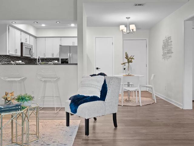 2 Bedroom Condo for Rent at 1501 Barton Springs Road #1234, Austin, TX 78704 Zilker