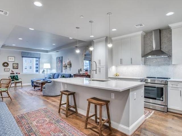 2 Bedroom Condo for Rent at 1505 Elm Street #1882, Dallas, TX 75201 Downtown Dallas