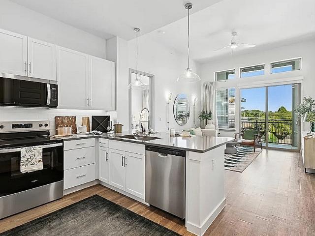 2 Bedroom Condo for Rent at 150 East Arbrook Boulevard #855.04, Arlington, TX 76014