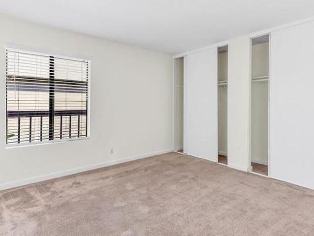 2 Bedroom Condo for Rent at 15207 Magnolia Blvd #209, Los Angeles, CA 91403 Sherman Oaks