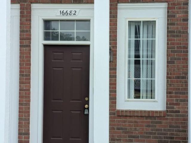 2 Bedroom Condo for Rent at 16682 Dover Dr #64, Novi, MI 48168 Northville