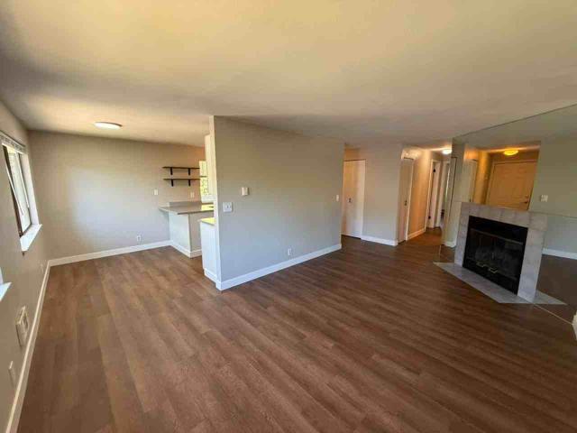 2 Bedroom Condo for Rent at 1624 201st Pl Se #6D, Bothell East, WA 98012 Thrasher's Corner Red Hawk