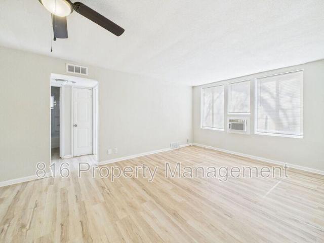 2 Bedroom Condo for Rent at 1625 Washington Blvd #22, Kansas City, KS 66102 Riverview