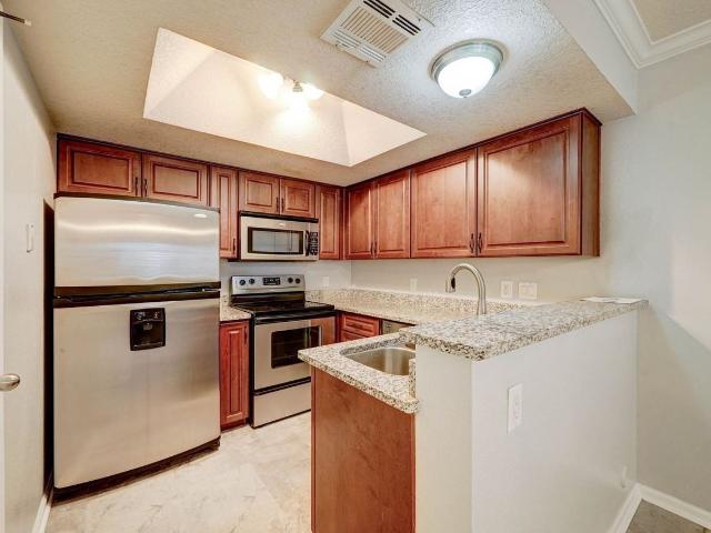 2 Bedroom Condo for Rent at 1720 E Thunderbird Rd #1014, Phoenix, AZ 85022