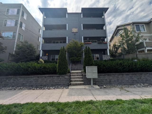 2 Bedroom Condo for Rent at 1729 18th Ave #201, Seattle, WA 98122 Stevens