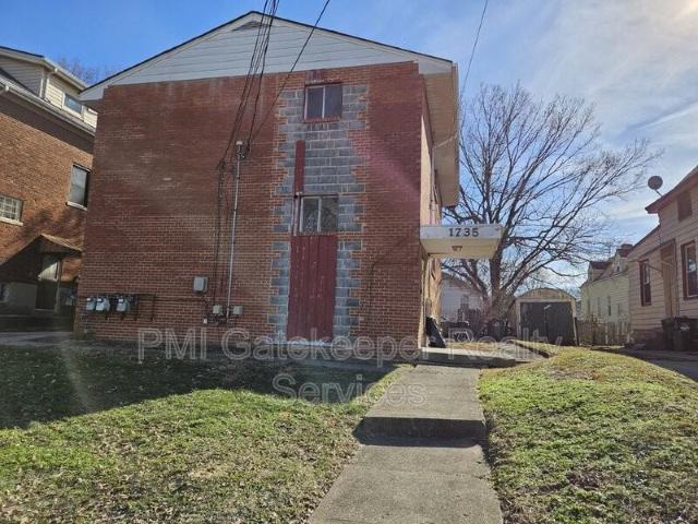 2 Bedroom Condo for Rent at 1735 Mills Ave, Norwood, OH 45212 Norwood
